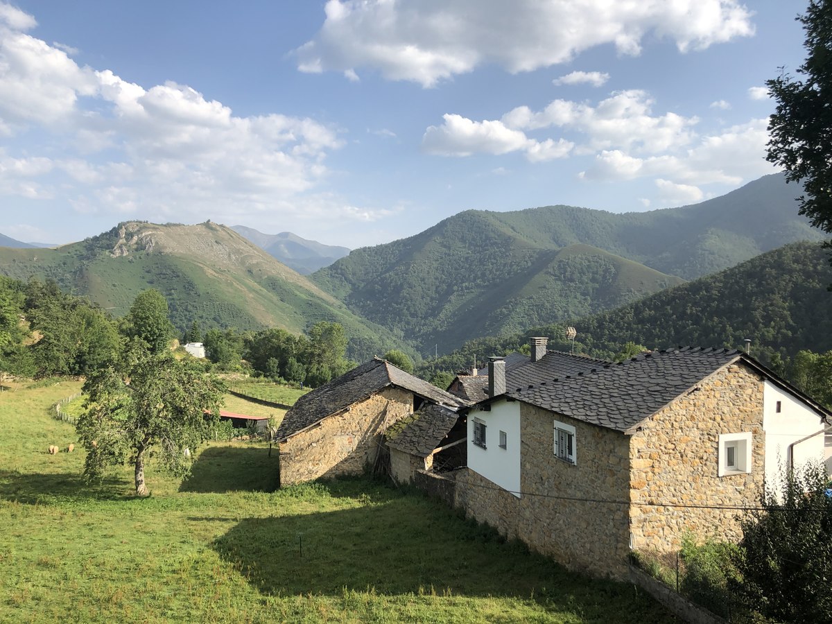 Cangas del Narcea, un paraíso único - Concepto Español